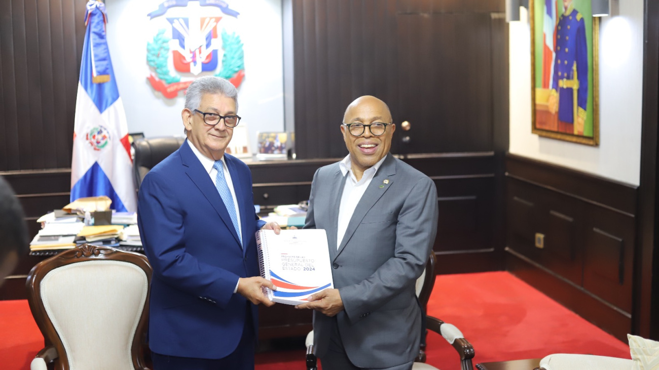 Poder Ejecutivo deposita en el Congreso proyecto de presupuesto 2024 ascendente a RD 1,371,992.8 ...